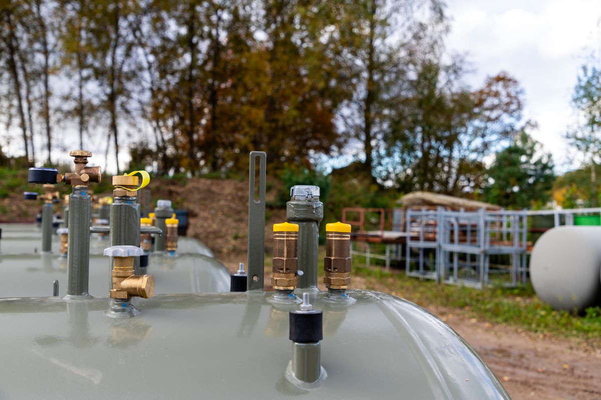 Key Requirements For Backup Generator Fuel Tanks | Lutz Petroleum Tanks